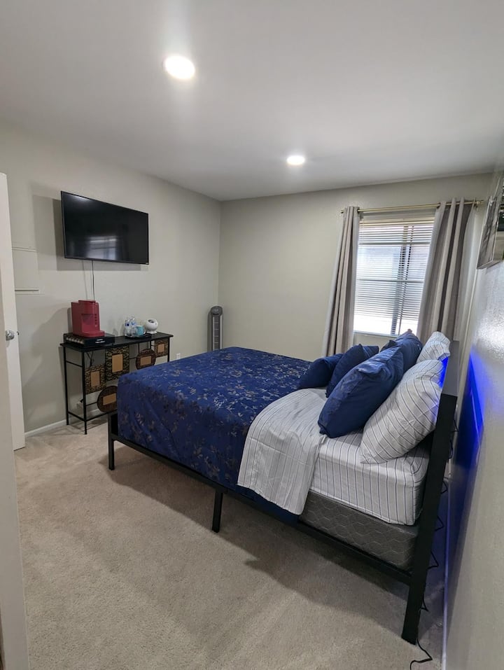 Labougie - Lux - Carson, CA