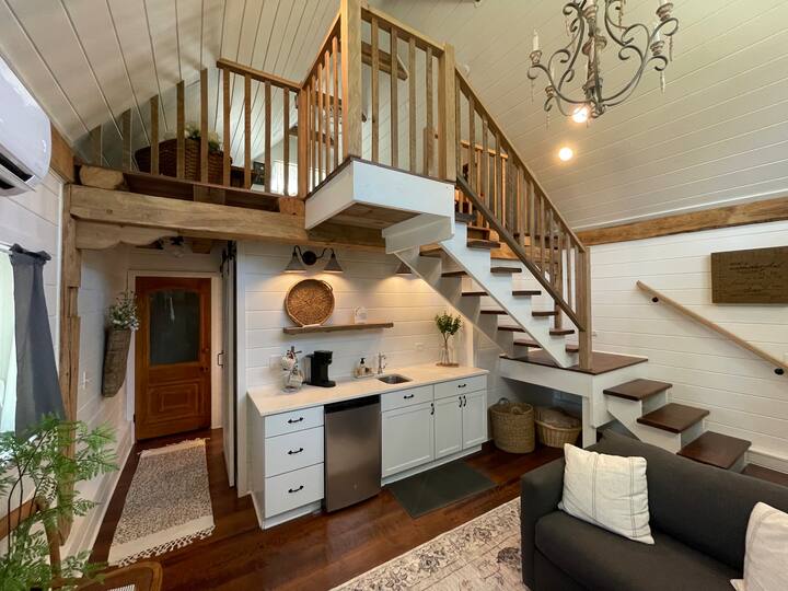 White Barn At Sugar Creek - Greenfield, IN