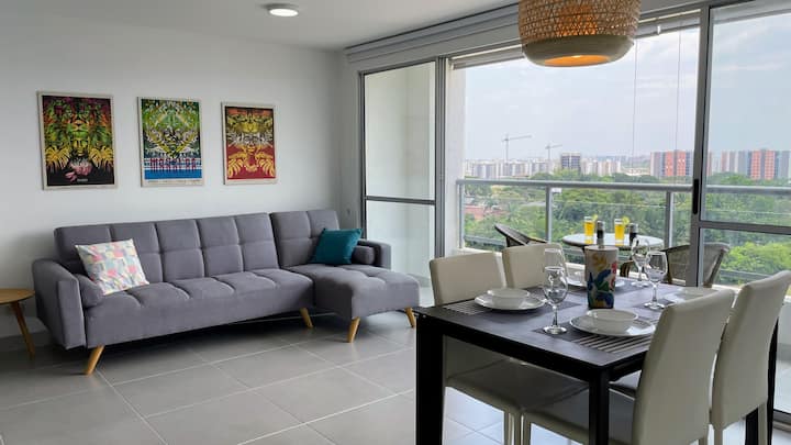 Moderno Apto Piscina Valle Lili - Fast Wifi & Gym - Cali