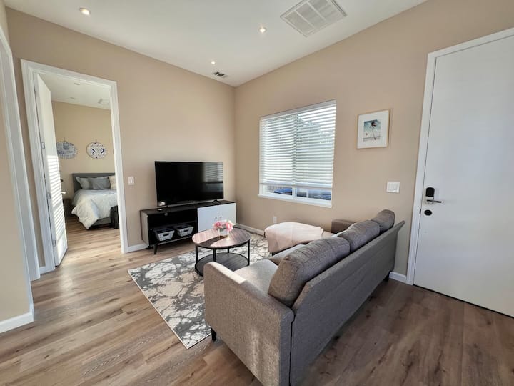 Chic & Cozy Condo Near Japantown - San Jose, CA