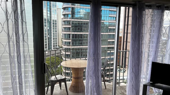 Royal Aloha Waikiki Condo, 2 Bd/1 Ba - Honolulu