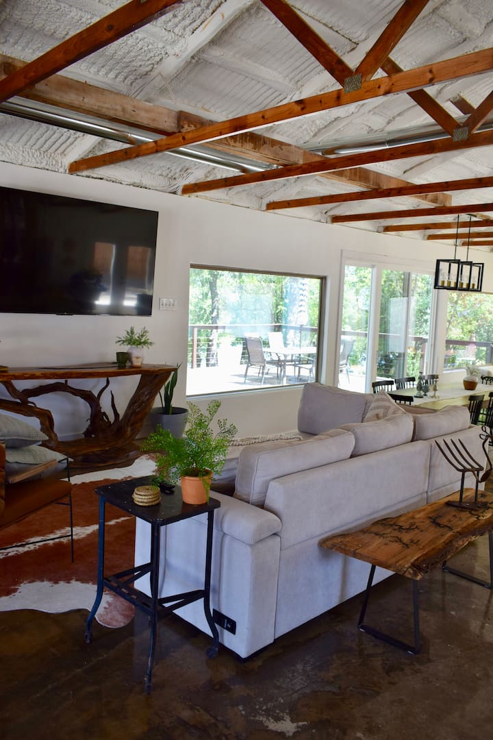 The Studio - Lake Texoma