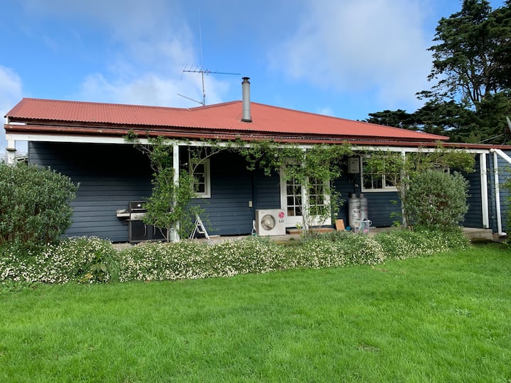 Strzelecki Ranges Farmhouse - Korumburra
