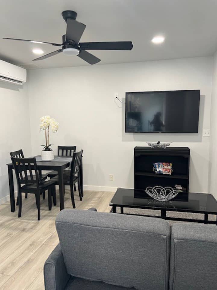 Cozy 2 Bedroom- Retreat In Fullerton Air Bnb - Placentia