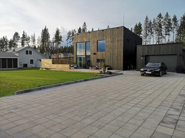 Centralt Hus Nära Till Allt - Skellefteå