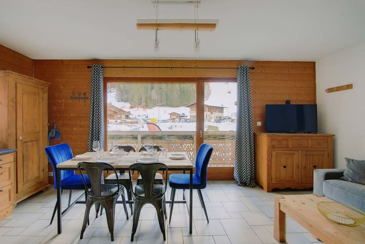 N1 Face Au Télécabine Du Linga
4/6 - Châtel