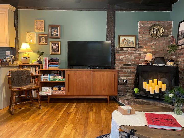 The Merchant's Carriage House - Downtown Salem - Salem, MA