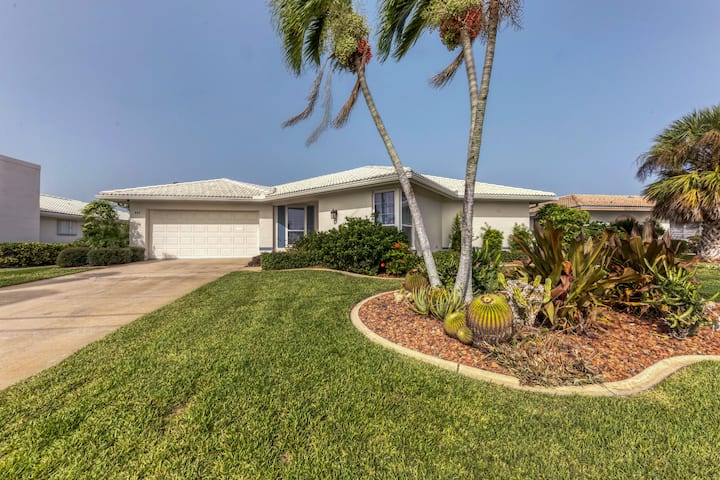 Remodeled Waterfront Home: Heated Pool &Spa - Punta Gorda, FL