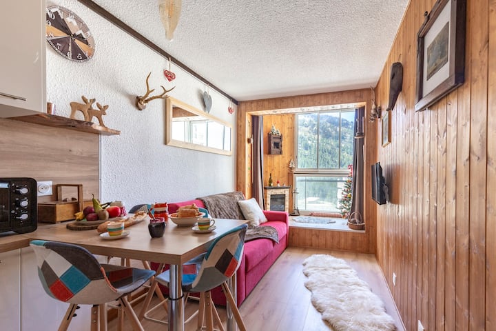 Chaleureux Studio, Wifi, Local à Ski, Pieds Pistes - Isola
