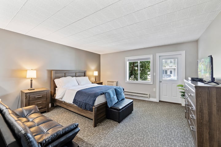 Upscale Studio In Ny With Kitchen & Serene Setting - Sleepy Hollow, NY