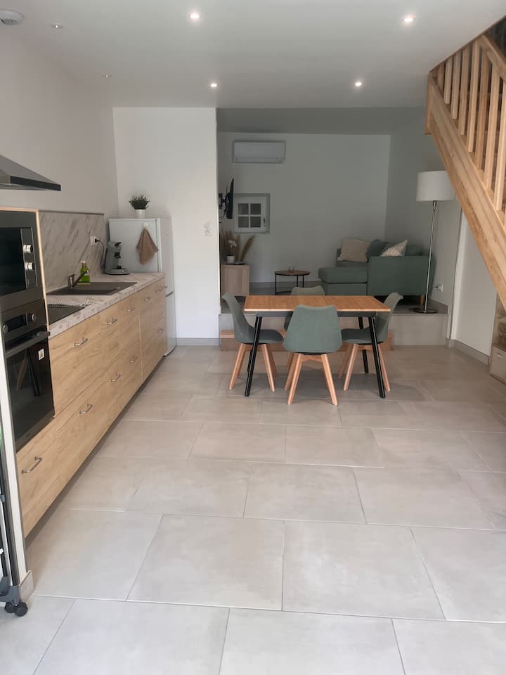 Maison De Ville - La Sauvetat - Auvergne