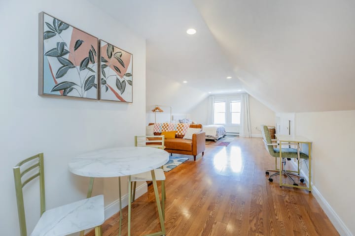 Studio Sixteen - Dedham, MA