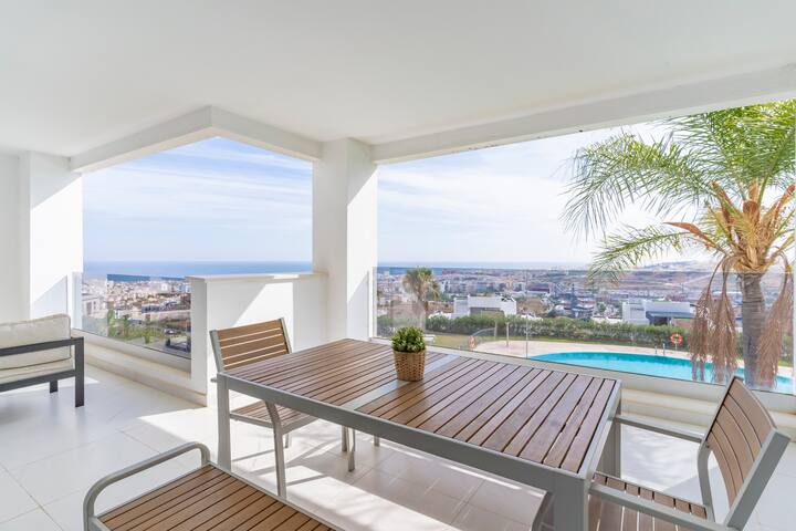 3 Bed Luxury Apt W. Nice Views - Estepona