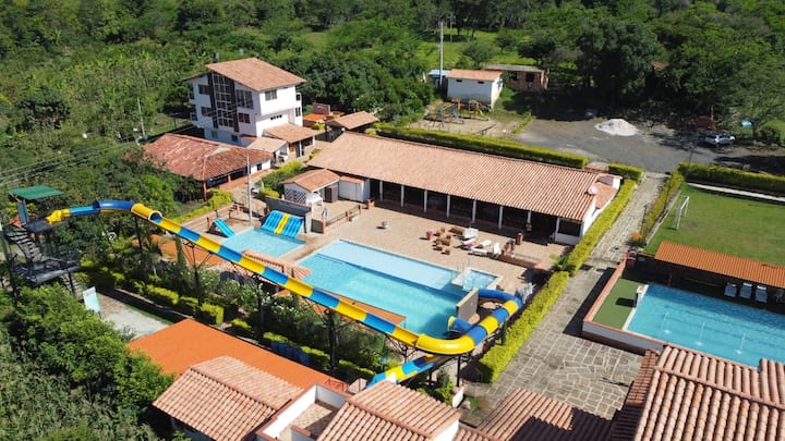 Resort Campestre Puerta Del Sol (Cabaña 7) - Socorro