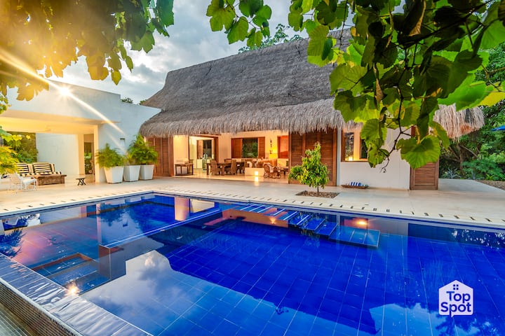 Seaside Topspot® For 17 @ Exclusive & Idyllic Barú - Karibik