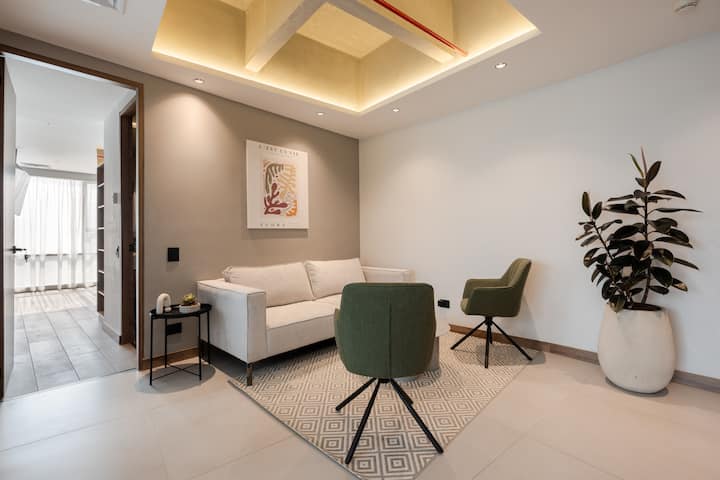 Stylish & Brand New 839sqft. Unit W/ Jacuzzi & A/c - Medellín