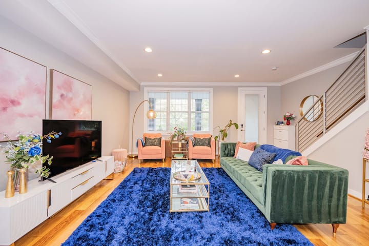 Homie 2br W/ 1.5ba Home With Patio & Deck In Nw Dc - Takoma Park, MD