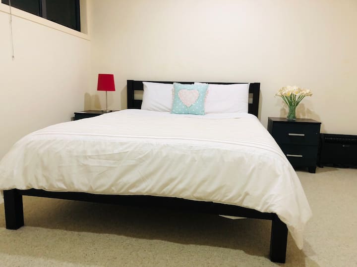 Goodsize 1 Bedroom Unit - 15min To Cbd - Riverhead