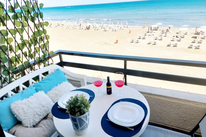 Just On The Beach Makenzy Studio - Larnaca