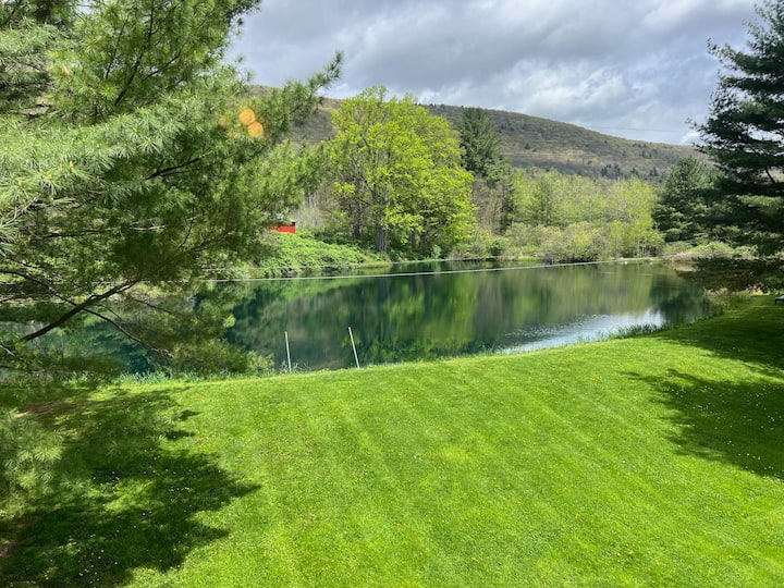 Double Queen Motel Suite W/ Mountain Views - Wellsboro, PA