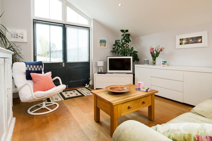 The Old School Room - Falmouth