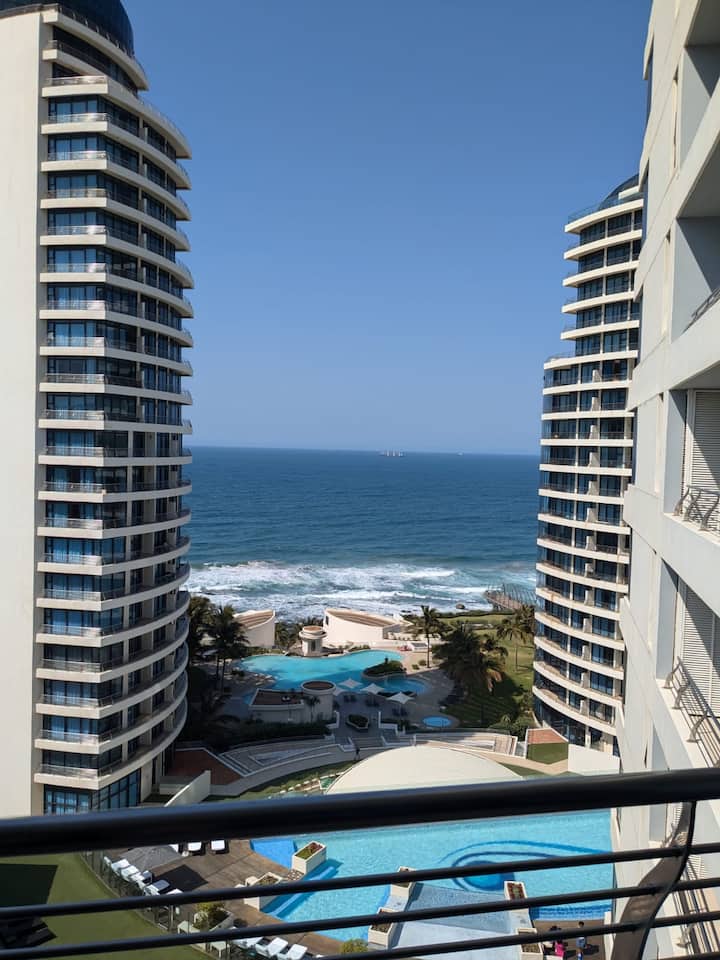 Luxury Apartment At Pearl Sky - Umhlanga