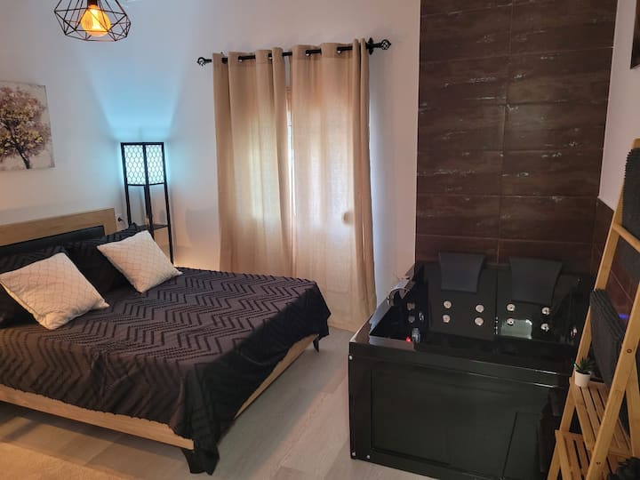 Apartamento Jacuzzi Negro - Prado del Rey