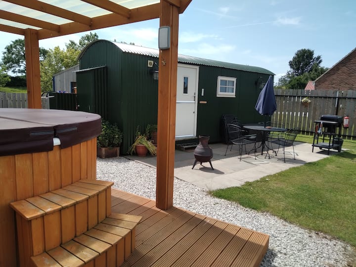 Shepherd's Hut & Hot Tub North Yorkshire - Knaresborough