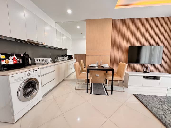 Artistic Apartment In Paradise Park - Pattaya