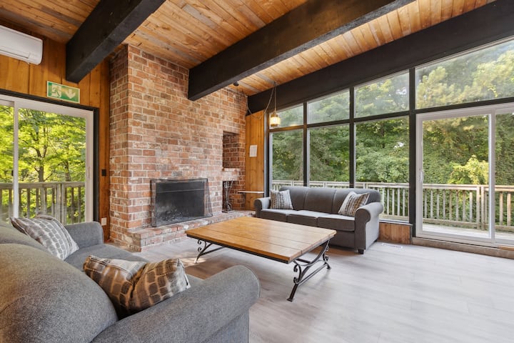 Blue Birch Lodge: Sleeps 16 + Minutes To Village - Collingwood