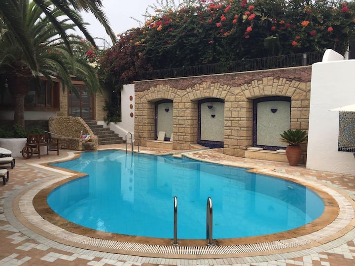 Magnifique Maison Avec Piscine - Bouznika