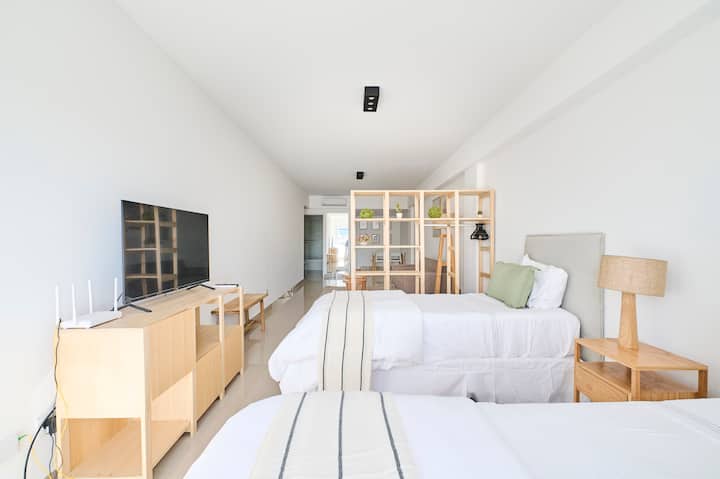 High End Loft W/pool & Security! - Argentine