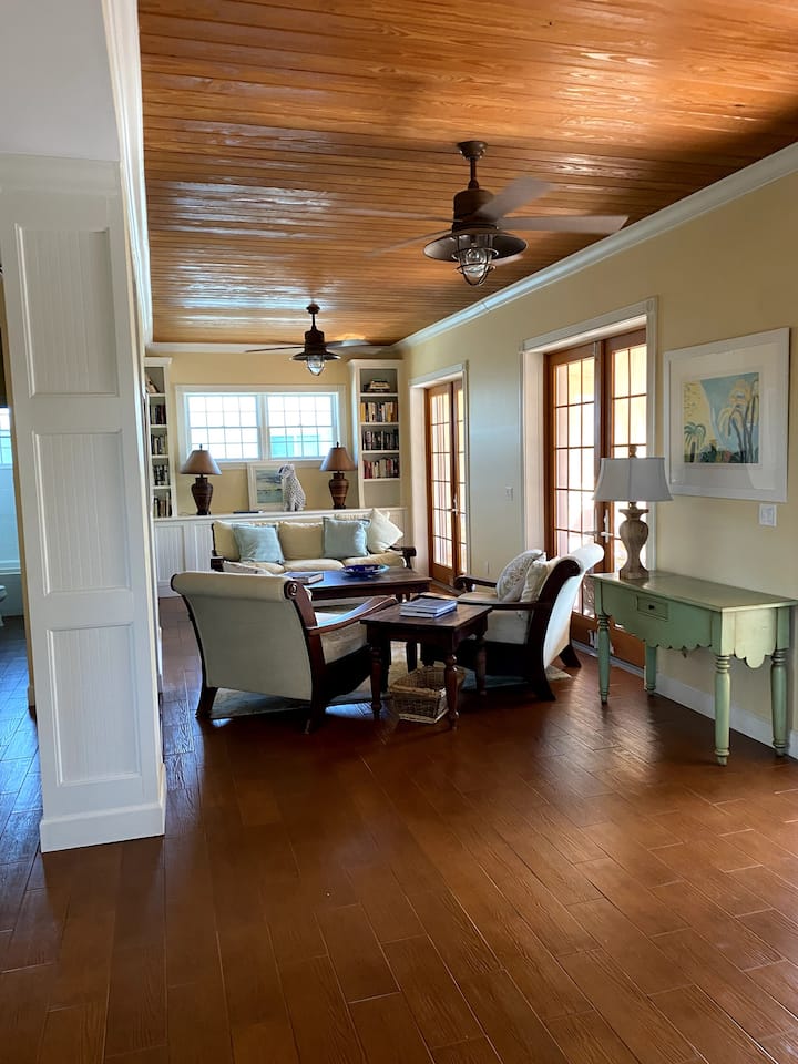 Kingsail Resort Apartment Home - Marathon, FL