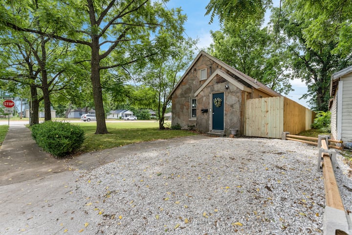Charming 1 Bedroom Cozy Stay - Springfield, MO