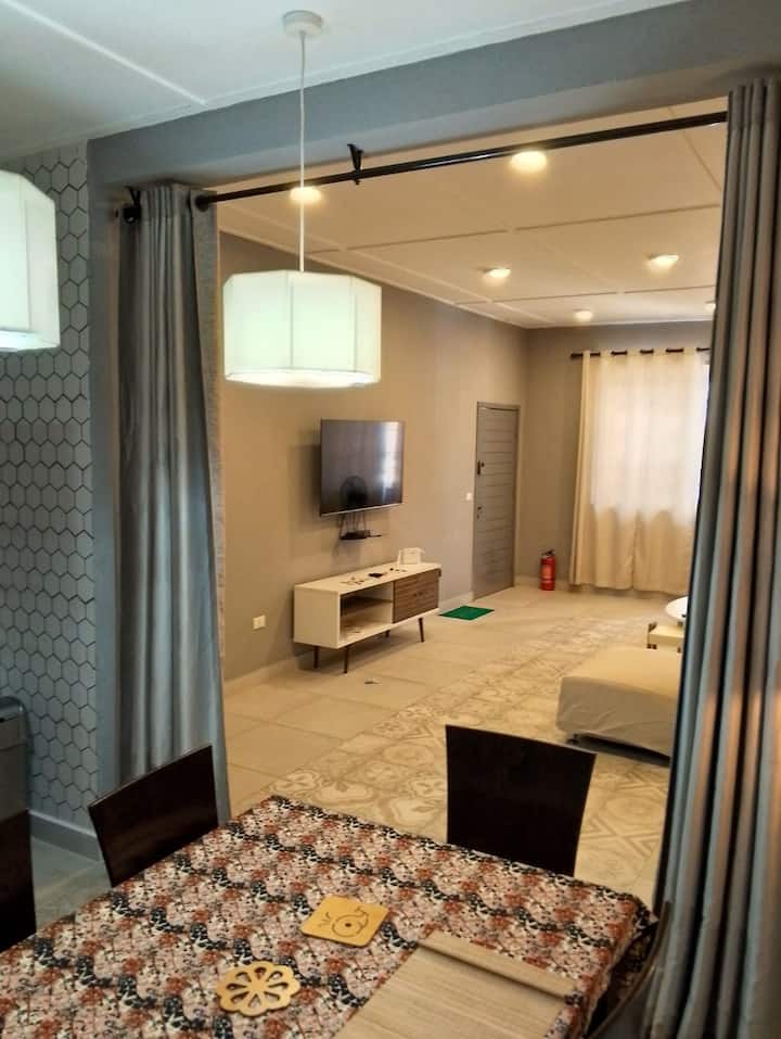 Safe Comfortable Apartment - Monrovia
