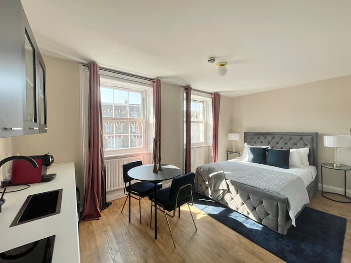 Pretty Studio Flat In Camden - London Euston station