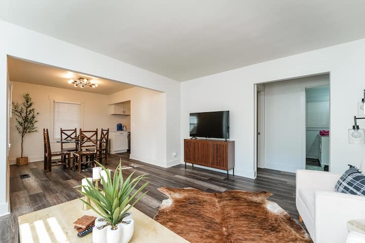 Newly Renovated East Lake Home, Wifi, Workspace - Decatur, GA