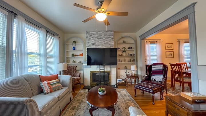 Comfy 3/1 By Akg & Delaware Park - Buffalo, NY
