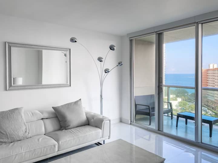 Spectacular Apartment In Sunny Isles Beach - Sunny Isles Beach, FL
