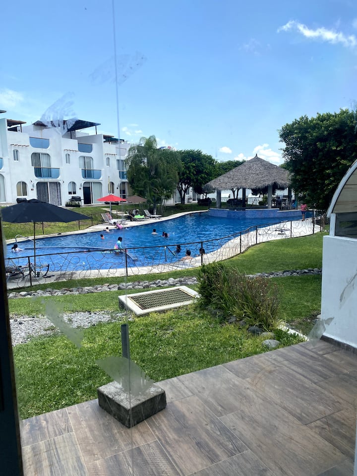 Casa Residencial En Teques - Tequesquitengo