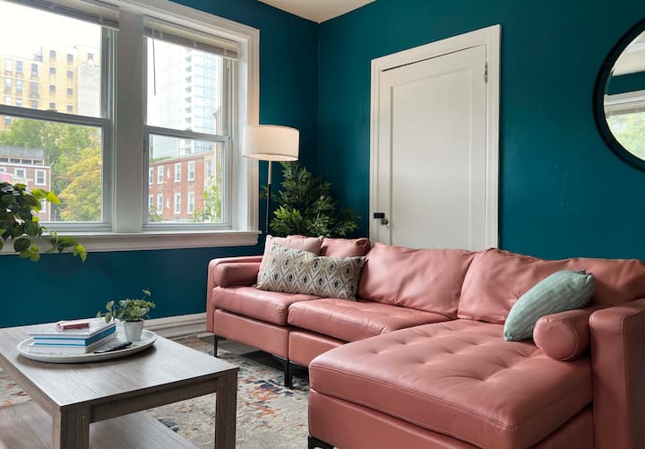 Natural Light | King Bed | Walkable | Free Parking - Pennsport - Philadelphia