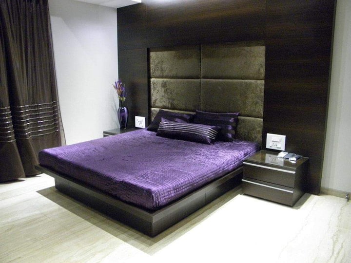 The Mirror Room 2nd Floor - Mumbai