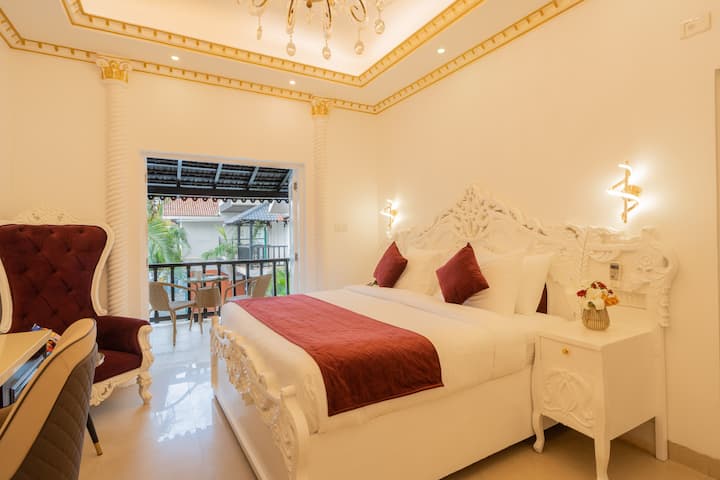 Rooms | Pool & Bar | Near Ozran Beach - アンジュナ