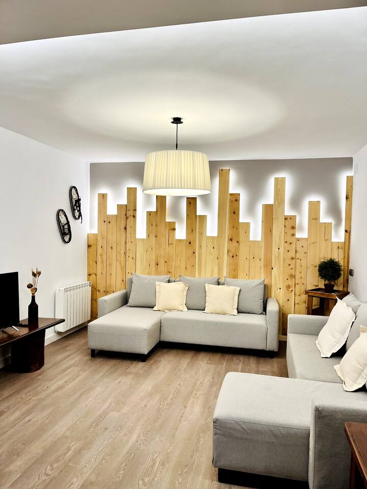 Luxury House Valencia D'àneu ÁPt Estudio Manhattan - Esterri d'Àneu