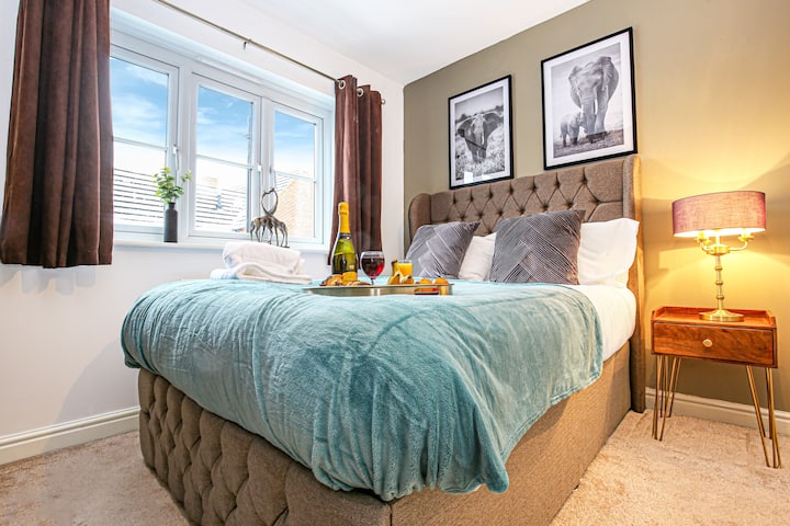 Detached House-ultrafast Wifi,parking, Smarttv, Mk - Milton Keynes