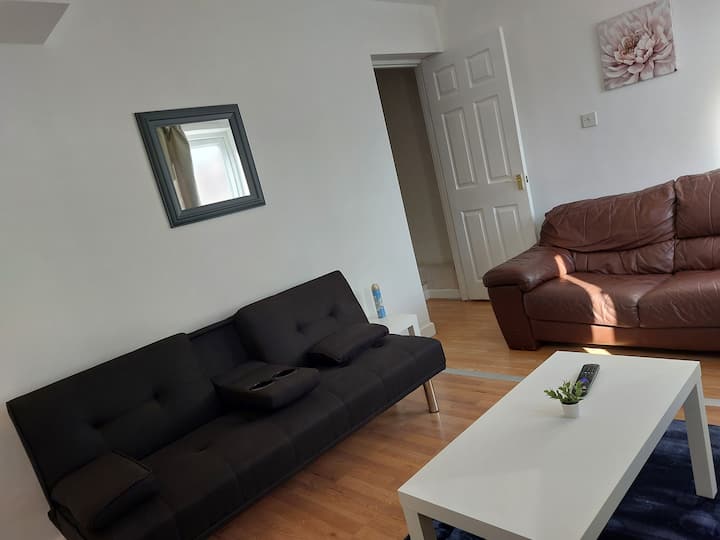 5 Bedroom House In Romford - Brentwood