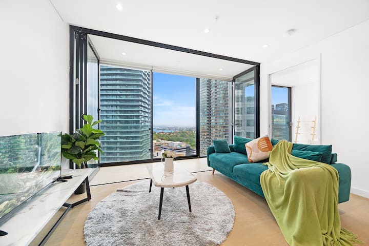 Contemporary 1 Bedroom Apartment In St Leonards - North Sydney