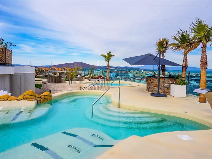 Luxury Ocean Spa Plaza Suite - Gibraltar