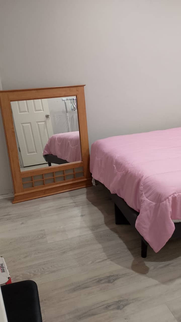 Roon/habitacion In Trenton! - Allentown, NJ