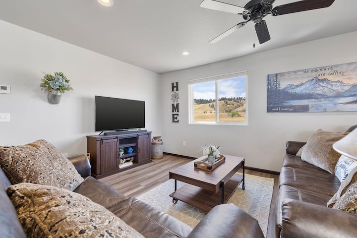 The Hills Hideaway - Rapid City, SD